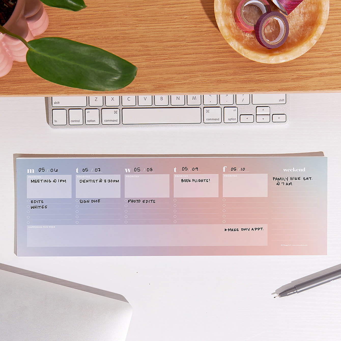Weekly Priorities Schedule Deskpad | Erin Condren