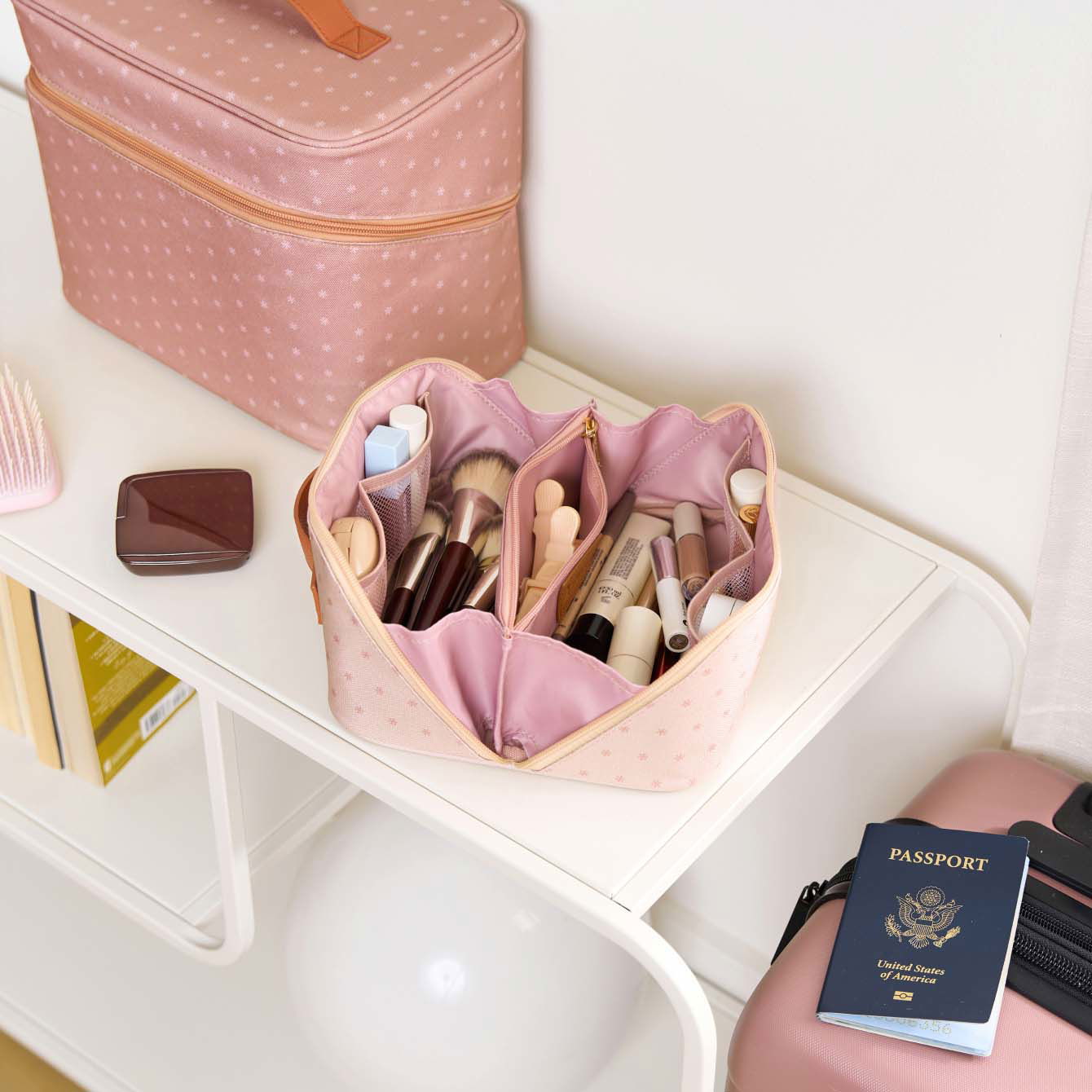 Almond Asterisk Small Organizer Case | Erin Condren